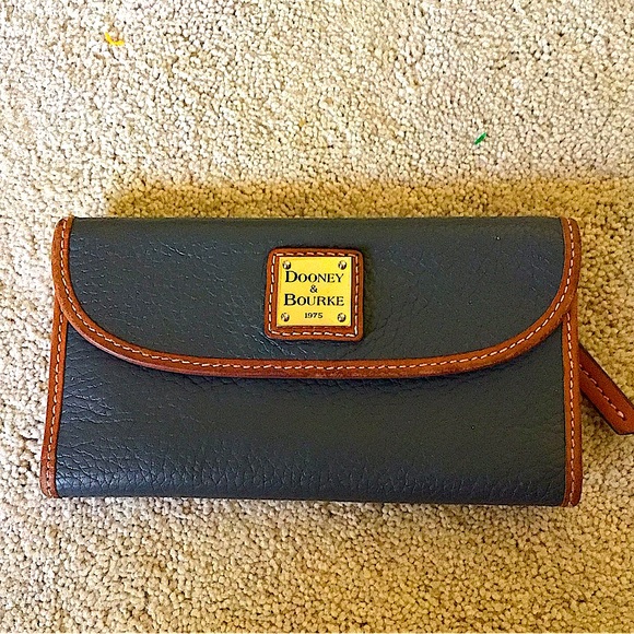 Dooney & Bourke | Bags | Dooney Bourke Continental Clutch Wallet Navy ...
